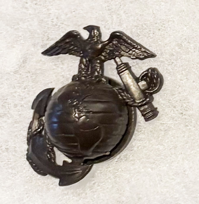 US WWII Era ( 1941-1948) :: Metal Insignia :: Marine Corps Plastic ...
